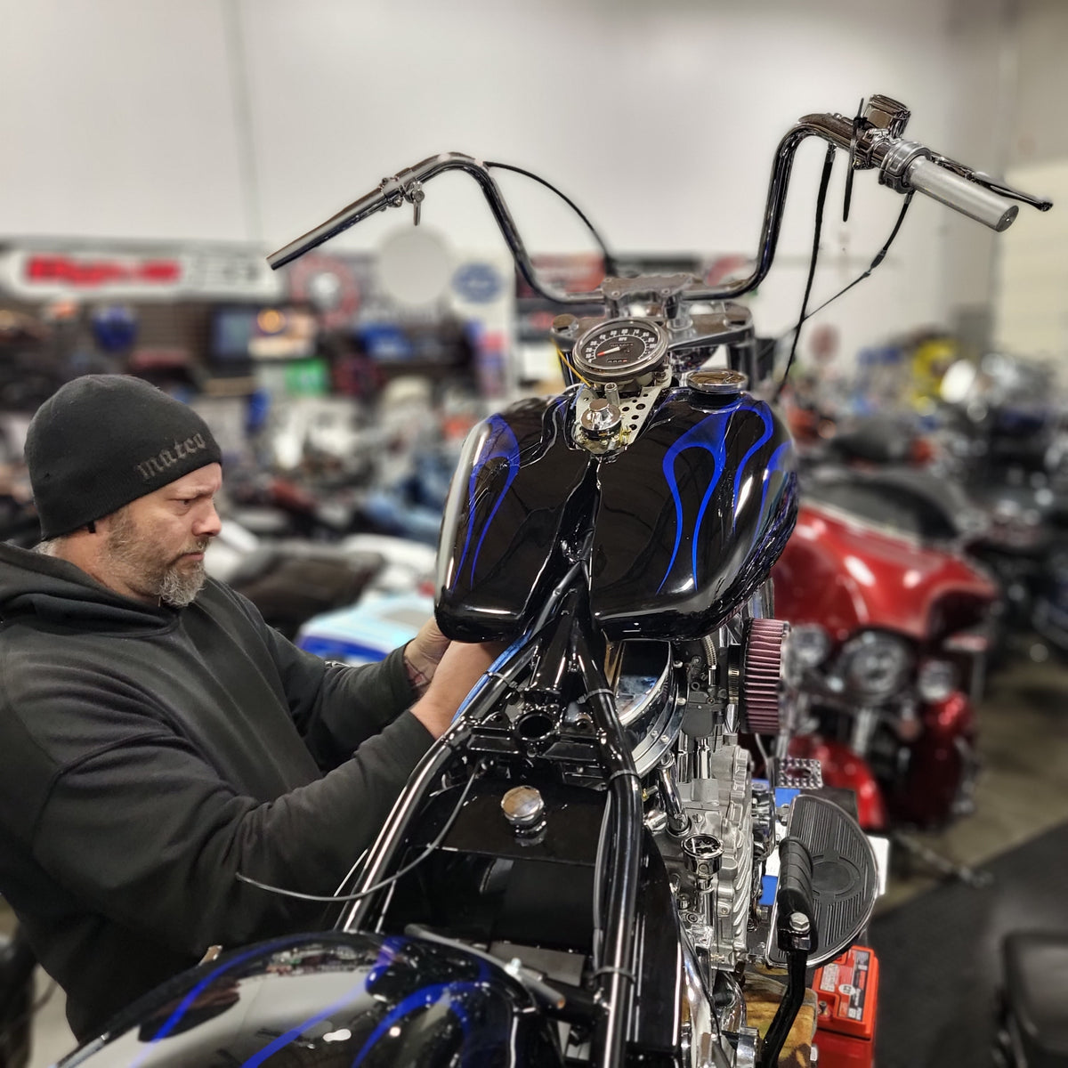 SPEED & CUSTOM – Dead Center Cycles